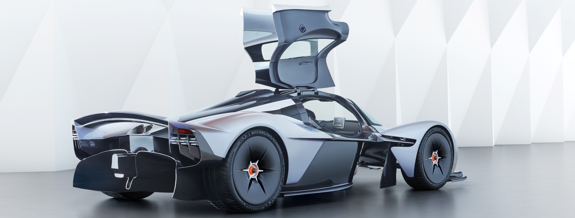 Aston Martin Valkyrie: further details revealed - Surface Transforms